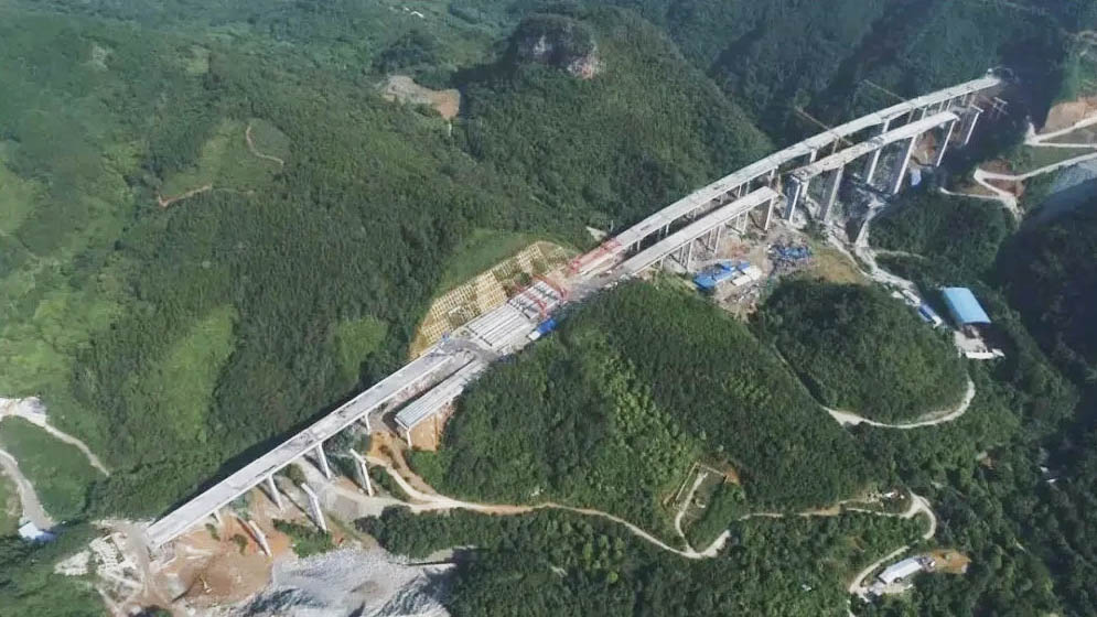 File:HongshishanAerial.jpg - HighestBridges.com