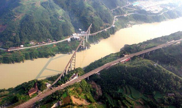 File:Shimiaogou Hanjiang RailwayRiver.jpg - HighestBridges.com
