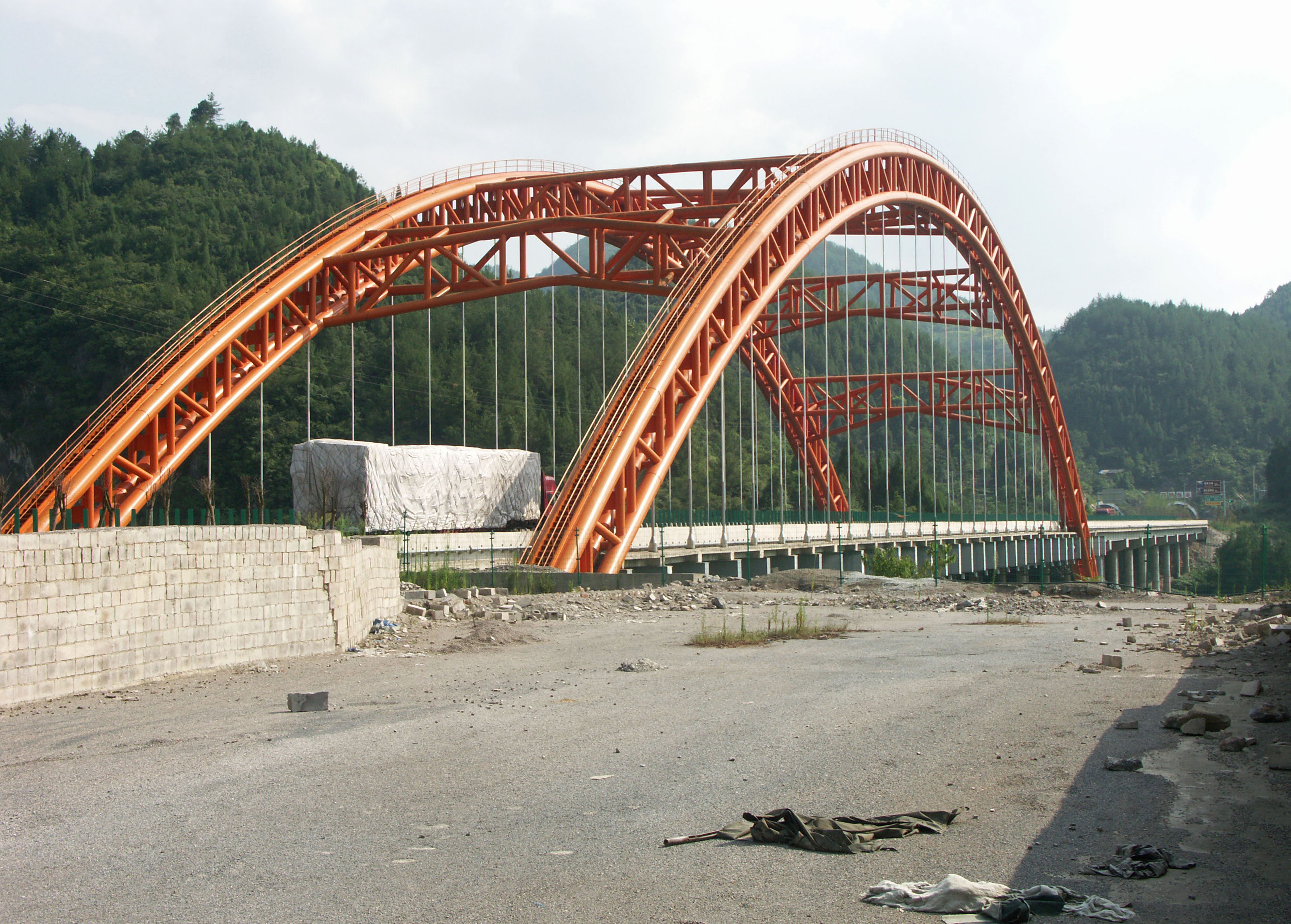 File:XishaBridgeView8.jpg - HighestBridges.com