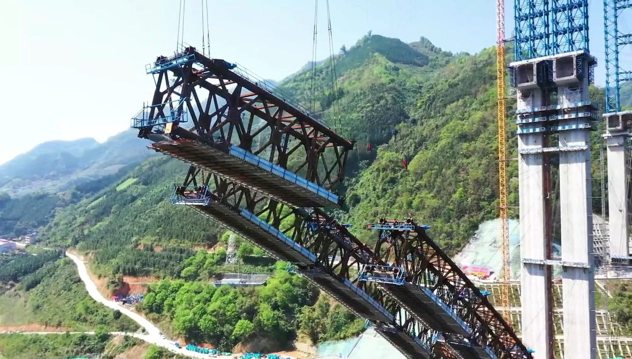 File:Tian'e longtanSectionPlacement.jpg - HighestBridges.com